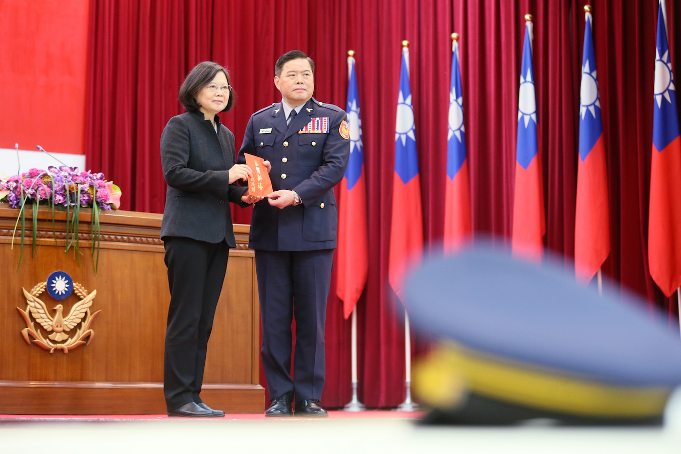 Calls to Distinguish the National Emblem from the KMT Party Logo ...